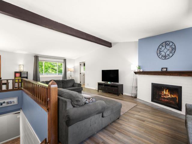 15449 W Mayflower Dr