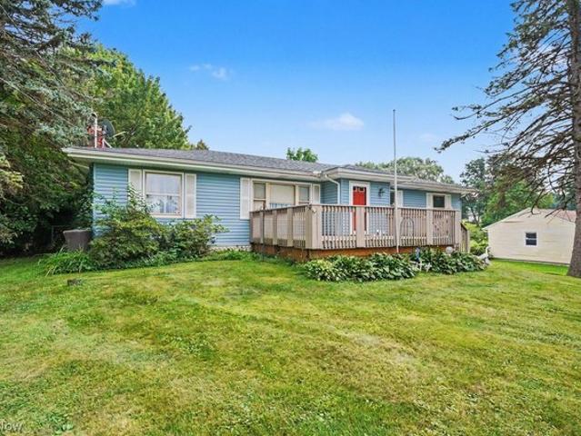 1544 Northeast Ave, Tallmadge, OH 44278