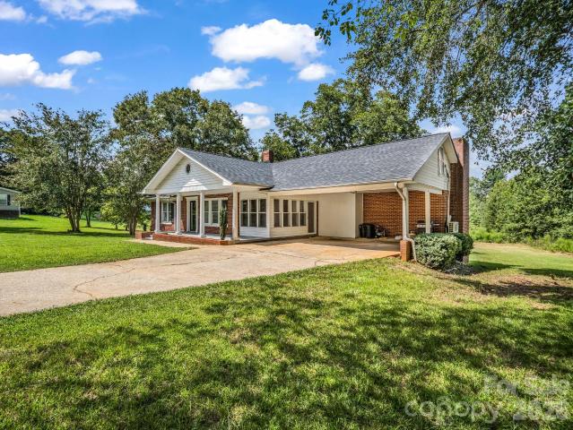 1544 OLD US 221A Highway