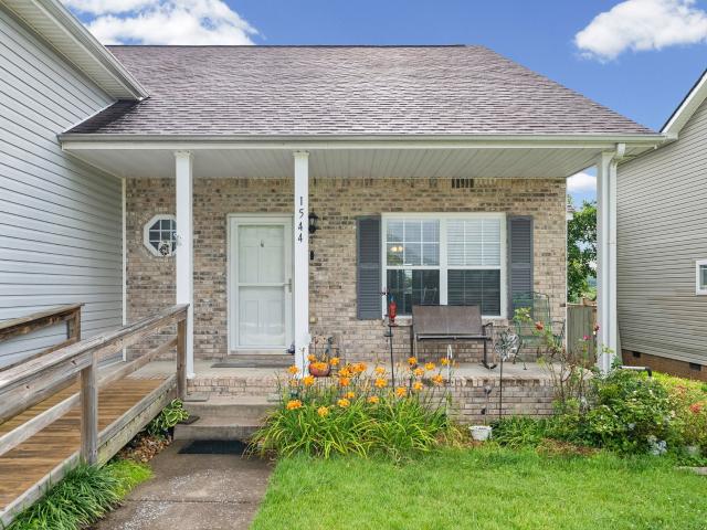 1544 Buchanon Dr