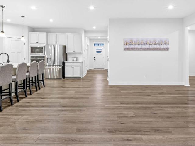 1544 Crimson Leaf Lane
