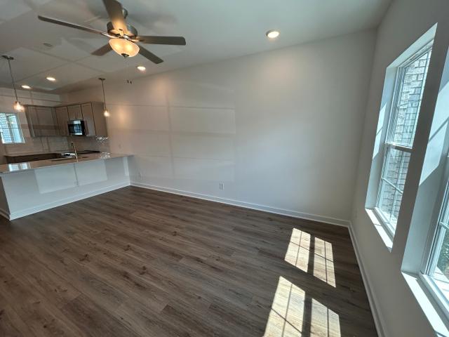 1544 Elliott Williams Way