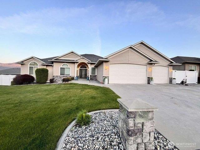 1544 Harrington Ln, East Wenatchee, WA 98802