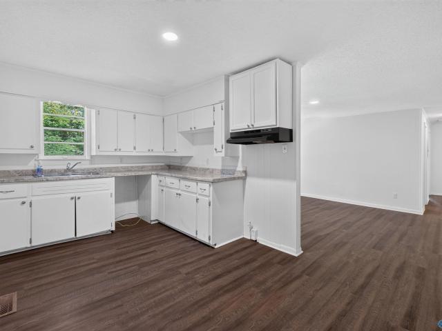 1544 Hooks Lake Road
