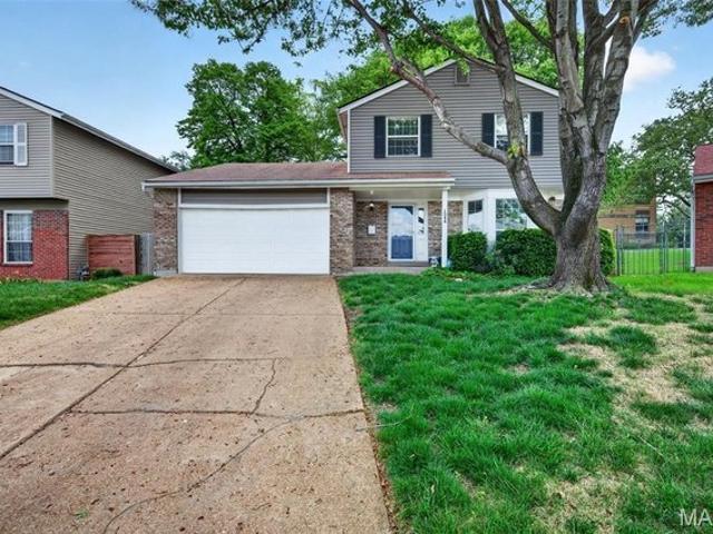 1544 St Vincent Ct, Saint Louis, MO 63104