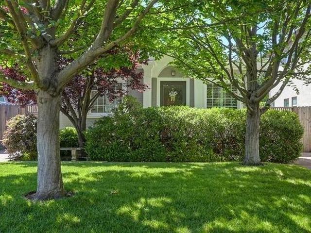 1544 36th St, Sacramento, CA 95816