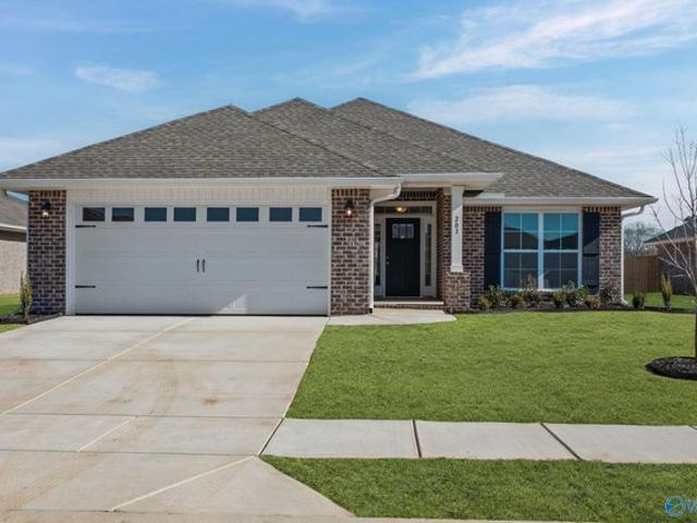 15450 Springbrook Trce, Athens, AL 35611