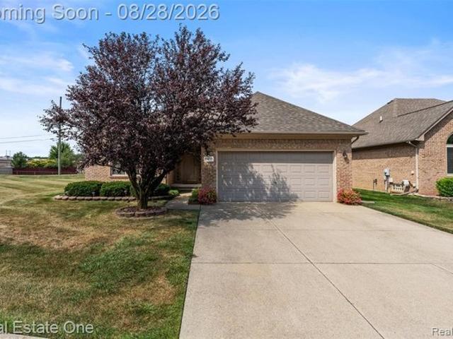 15455 Cucci Dr, Clinton Township, MI 48038