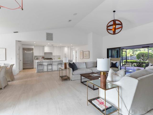 15455 De Havilland Ct, Wellington, FL 33414 | MLS #R11049