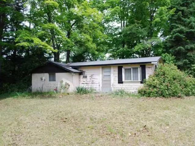 15456 PENINSULA DR, TRAVERSE CITY, MI 49686 Single Family Resi.