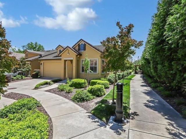 1545 Marseille Ln, Roseville, CA 95747