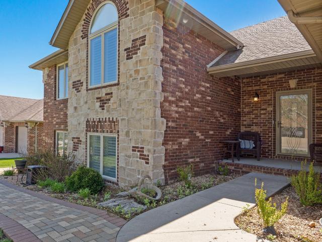 1545 N Oakfair Place