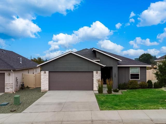 1545 N Thistle Dr