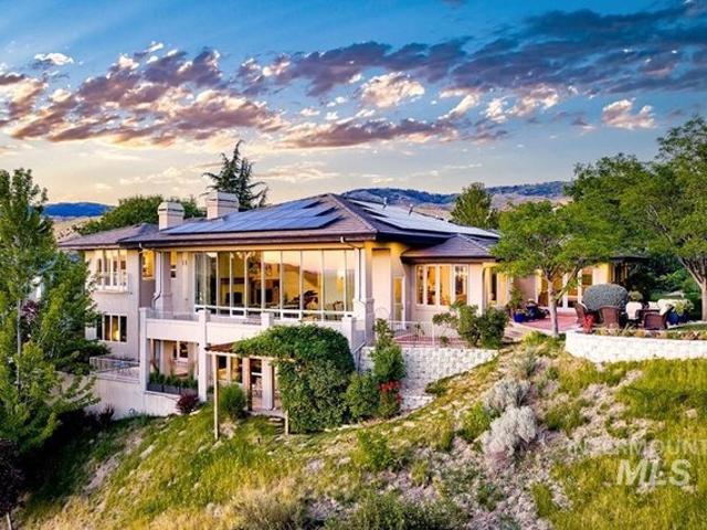 1545 E Nines Point Ln, Boise, ID 83702