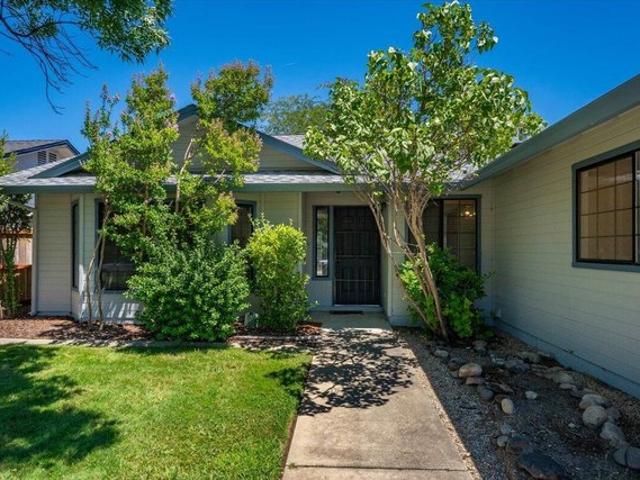 1545 Fresia Way, Redding, CA 96003