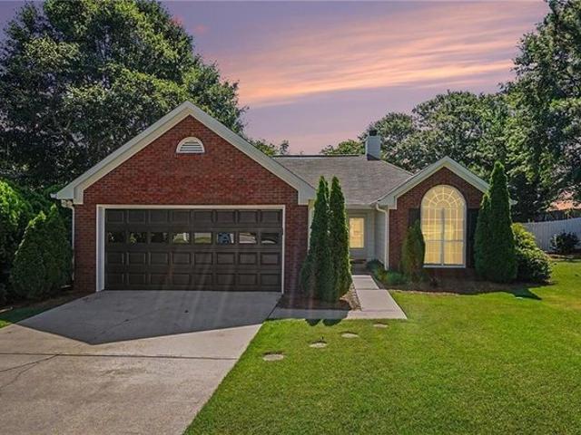 1545 Quail Point Run, Hoschton, GA 30548