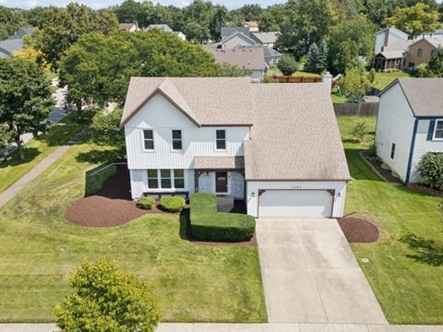 1545 Scottdale Cir, Wheaton, IL 60189