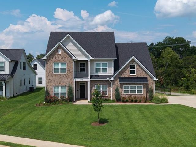1545 Shalom St, Murfreesboro, TN 37128