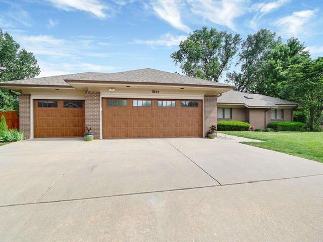 1545 Tamerisk Dr, Junction City, KS 66441