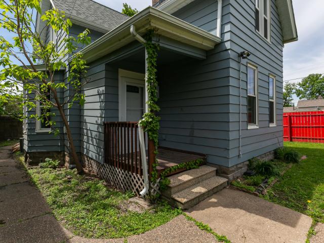 1545 W 2nd Street