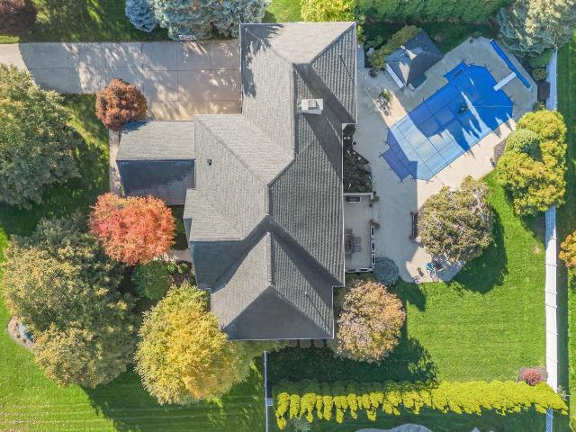 1545 Wedgewood Pl, Essexville, MI