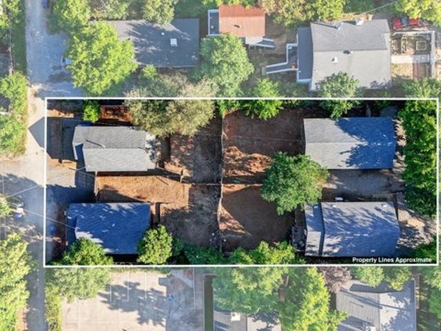 1545 Willis St, Redding, CA 96001