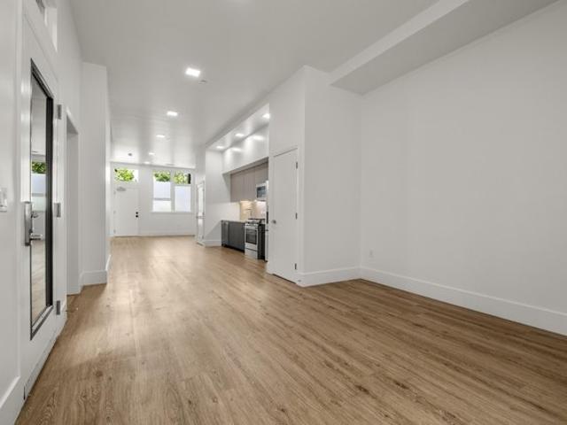 1545 32nd St Apt 111, Oakland, CA 94608