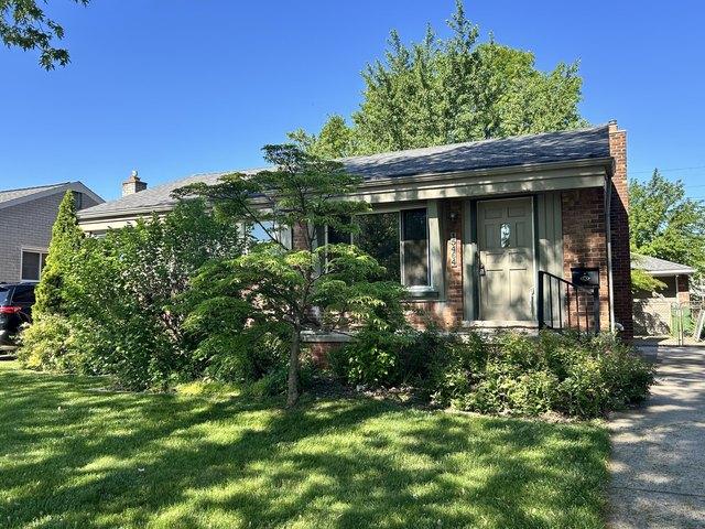 15464 Cameron St, Southgate, MI 48195