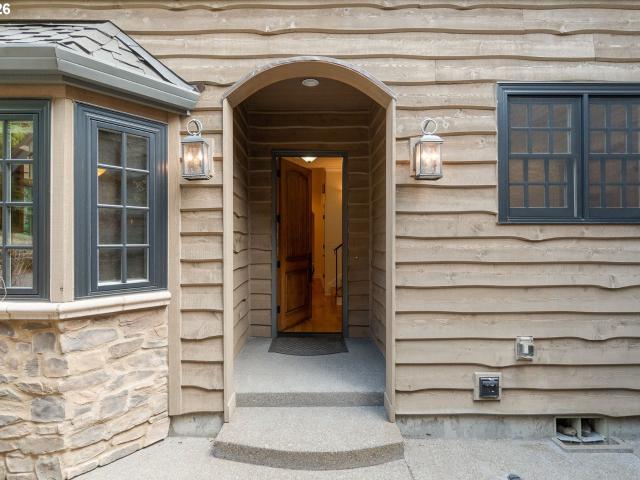 15468 boones way