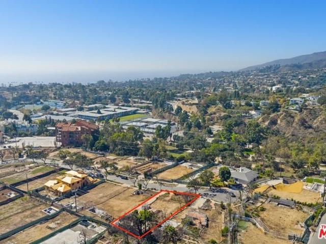 15469 Albright St, Pacific Palisades, CA 90272