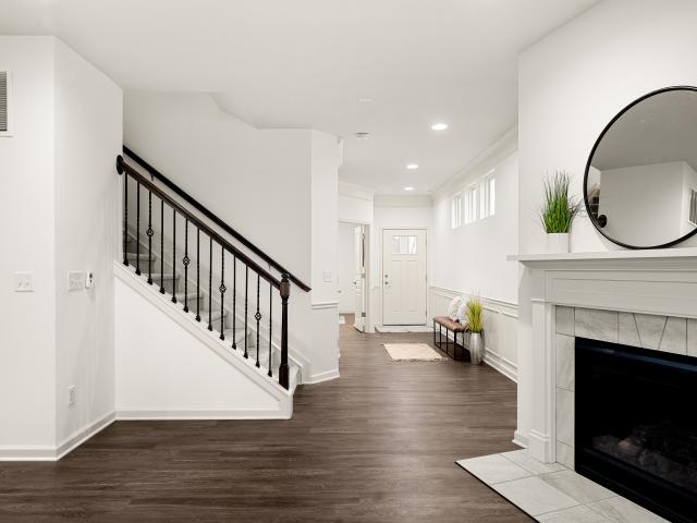 15469 Eastpark Circle W