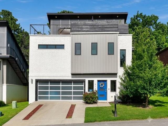 1546 N Desoto Pl, Fayetteville, AR 72703