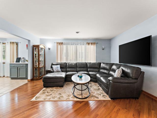 1546 Autumn Drive