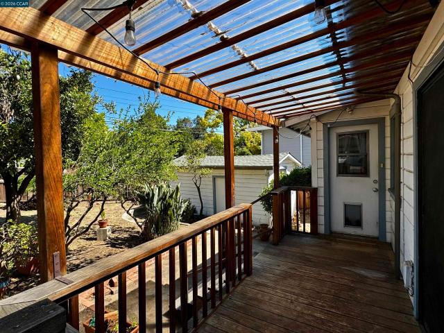 1546 Azalea Ave