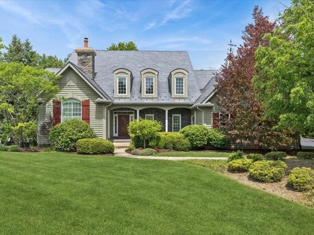 1546 Bobolink Cir, Woodstock, IL 60098