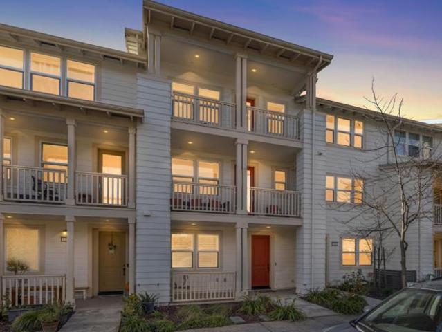 1546 Clement Ave, Alameda, CA 94501