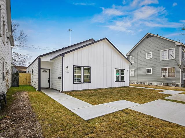 1546 Lombardy St, Houston, TX 77023 | MLS #25622 | Compass