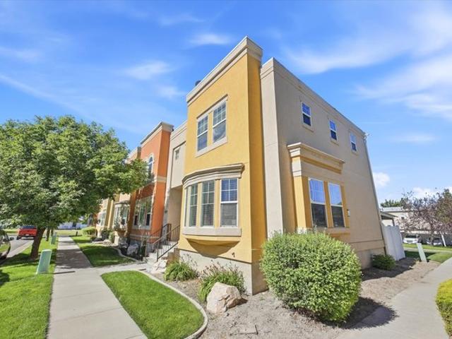 1546 S 850 W, Woods Cross, UT 84087