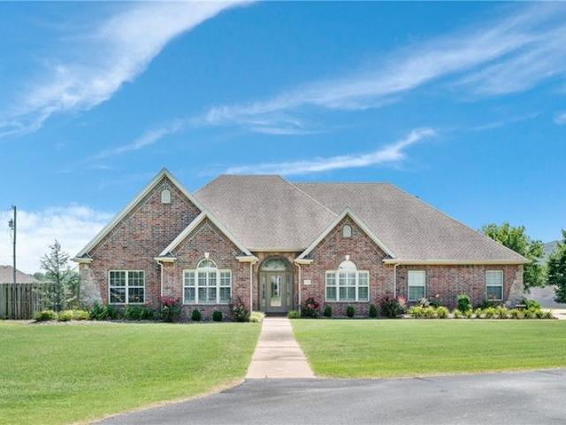1546 S Roberts Rd, Fayetteville, AR 72701