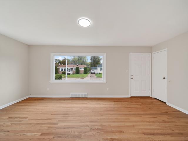 1546 W 43RD Street