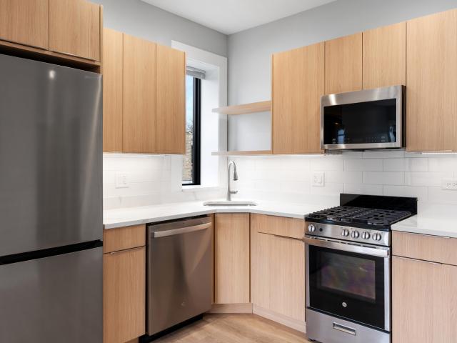 1546 W Jonquil Ter, Unit 102, Chicago, IL 60626 | MLS #12597 | Compass