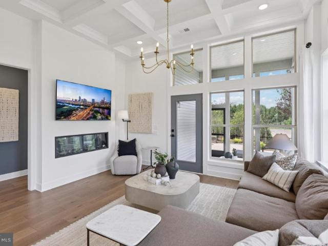 15470 Emerald Way