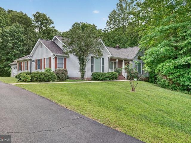 15471 Westchester Dr, Hughesville, MD 20637