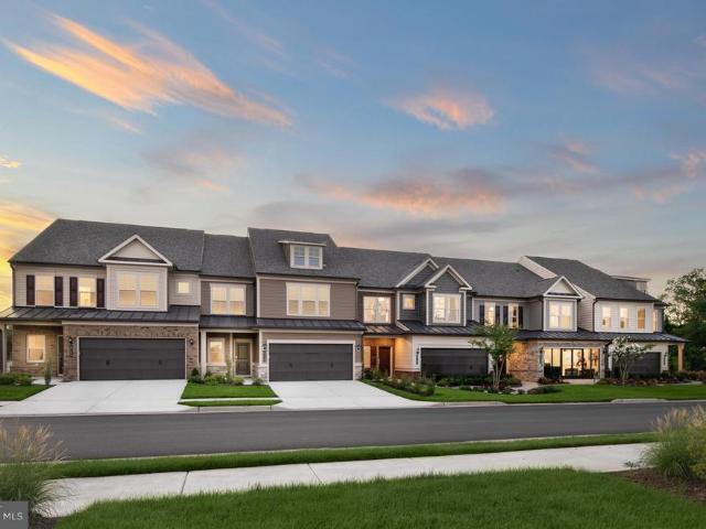 15471 Emerald Way