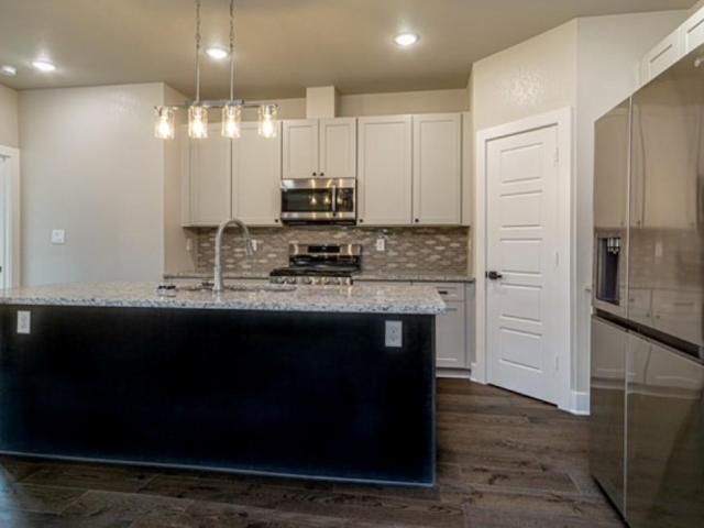 15472 Anna Lane