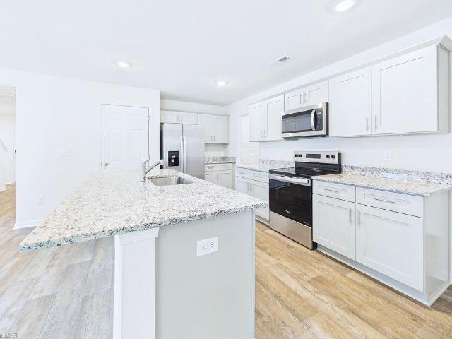 1547 Hamilton Hills Drive