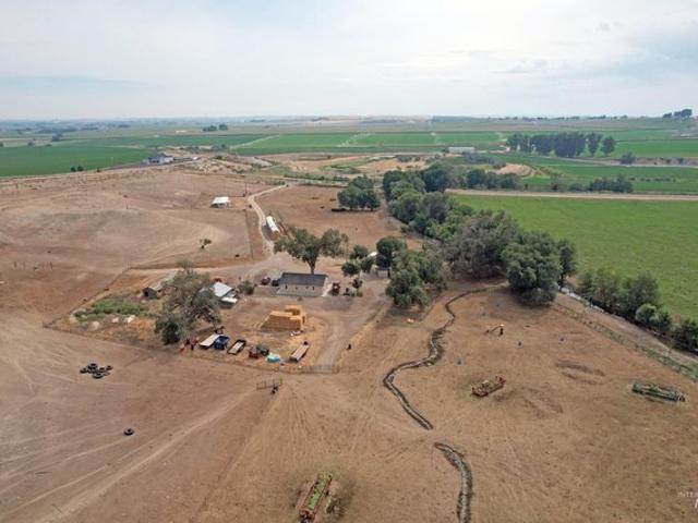 1547 Highway 201, Adrian, OR 97901