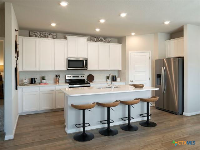 1547 Ravine Way