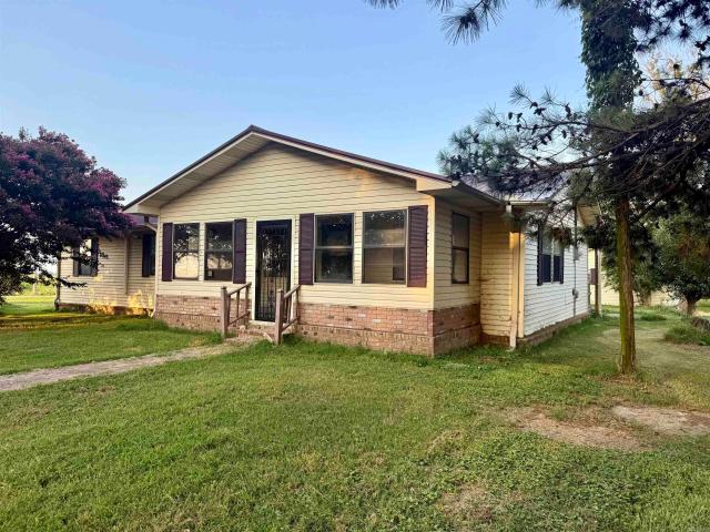 1547 S Highway 135