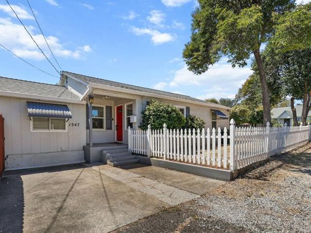1547 Sonoma St, Redding, CA 96001